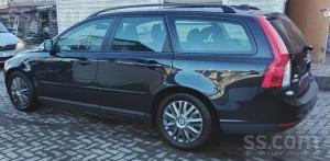 Черный Вольво В50 2011 в Рига, объемом двигателя 1.60 л и пробегом 273 тыс. км за 2999 €, фото 22 на AUTOMOTO.COM.LV