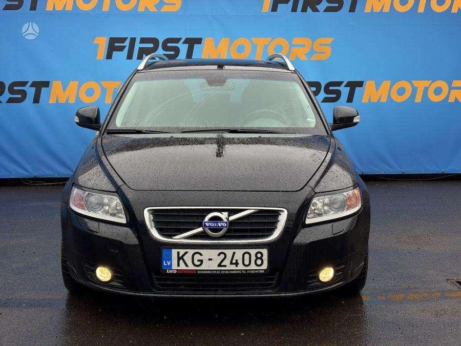 Черный Вольво В50 2011 в Рига, объемом двигателя 1.56 л и пробегом 253 тыс. км за 2950 €, фото 4 на AUTOMOTO.COM.LV