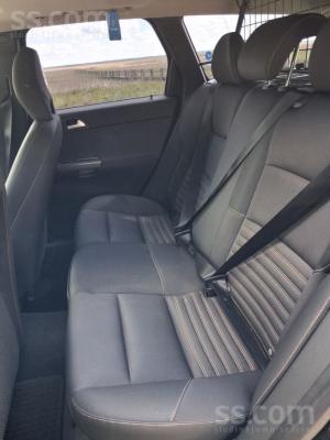 Melns Volvo V50 2011 Liepāja, ar dzinēja tilpumu 1.60 L un nobraukumu 194 tūkst. km par 3300 €, foto 9 vietnē AUTOMOTO.COM.LV