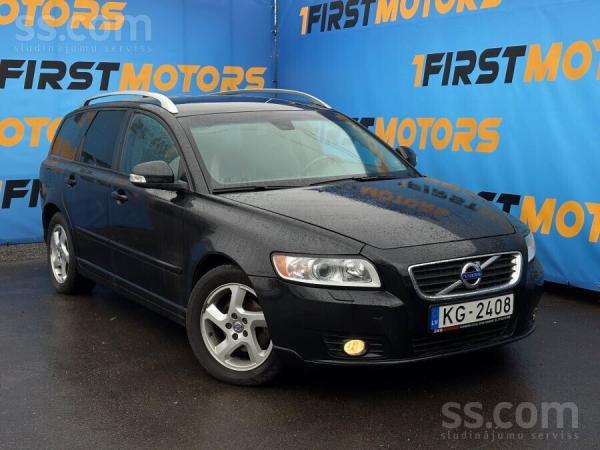 Black Volvo V50 2011 in Riga, with an engine capacity of 1.60 L and mileage of 253 thousand km for 3350 €, photo 4 on AUTOMOTO.COM.LV
