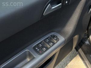 Black Volvo V50 2011 in Riga, with an engine capacity of 1.60 L and mileage of 310 thousand km for 2490 €, photo 13 on AUTOMOTO.COM.LV