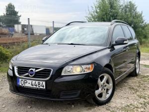Melns Volvo V50 2011 Rīga, ar dzinēja tilpumu 2.00 L un nobraukumu 208 tūkst. km par 4995 €, foto 4 vietnē AUTOMOTO.COM.LV