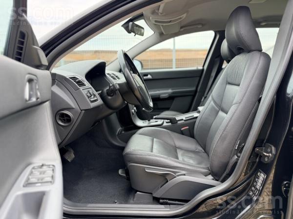 Melns Volvo V50 2011 Rīga, ar dzinēja tilpumu 2.00 L un nobraukumu 208 tūkst. km par 4995 €, foto 8 vietnē AUTOMOTO.COM.LV