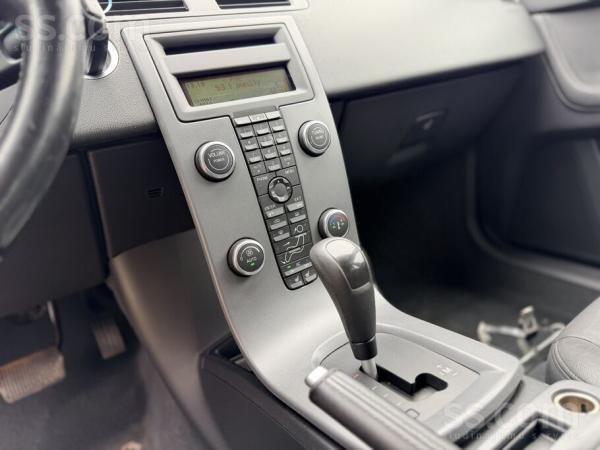 Melns Volvo V50 2011 Rīga, ar dzinēja tilpumu 2.00 L un nobraukumu 208 tūkst. km par 4995 €, foto 9 vietnē AUTOMOTO.COM.LV