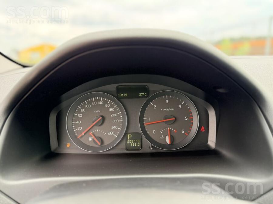 Melns Volvo V50 2011 Rīga, ar dzinēja tilpumu 2.00 L un nobraukumu 208 tūkst. km par 4995 €, foto 11 vietnē AUTOMOTO.COM.LV
