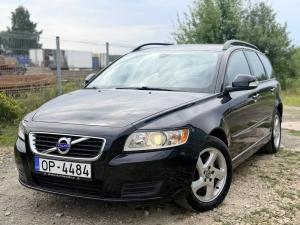 Melns Volvo V50 2011 Rīga, ar dzinēja tilpumu 2.00 L un nobraukumu 208 tūkst. km par 4995 €, foto 4 vietnē AUTOMOTO.COM.LV