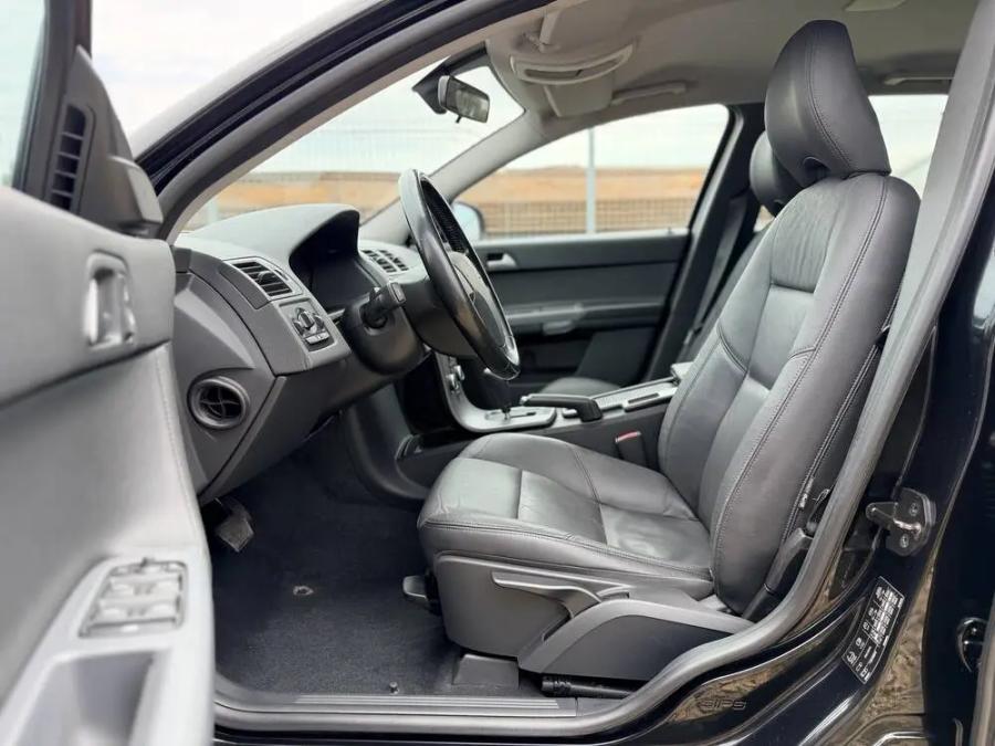 Melns Volvo V50 2011 Rīga, ar dzinēja tilpumu 2.00 L un nobraukumu 208 tūkst. km par 4995 €, foto 9 vietnē AUTOMOTO.COM.LV