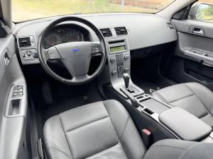 Melns Volvo V50 2011 Rīga, ar dzinēja tilpumu 2.00 L un nobraukumu 208 tūkst. km par 4995 €, foto 12 vietnē AUTOMOTO.COM.LV
