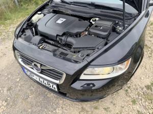 Melns Volvo V50 2011 Rīga, ar dzinēja tilpumu 2.00 L un nobraukumu 208 tūkst. km par 4995 €, foto 17 vietnē AUTOMOTO.COM.LV