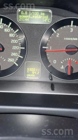 Melns Volvo V50 2011 Rīga, ar dzinēja tilpumu 1.60 L un nobraukumu 333 tūkst. km par 3980 €, foto 3 vietnē AUTOMOTO.COM.LV