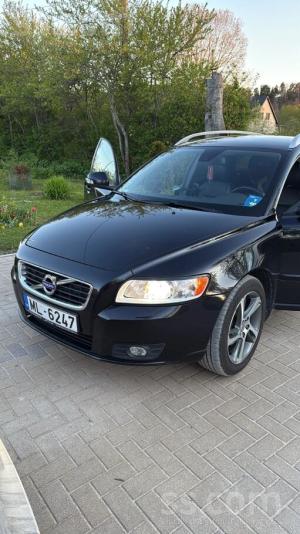 Melns Volvo V50 2011 Rīga, ar dzinēja tilpumu 1.60 L un nobraukumu 333 tūkst. km par 3980 €, foto 4 vietnē AUTOMOTO.COM.LV