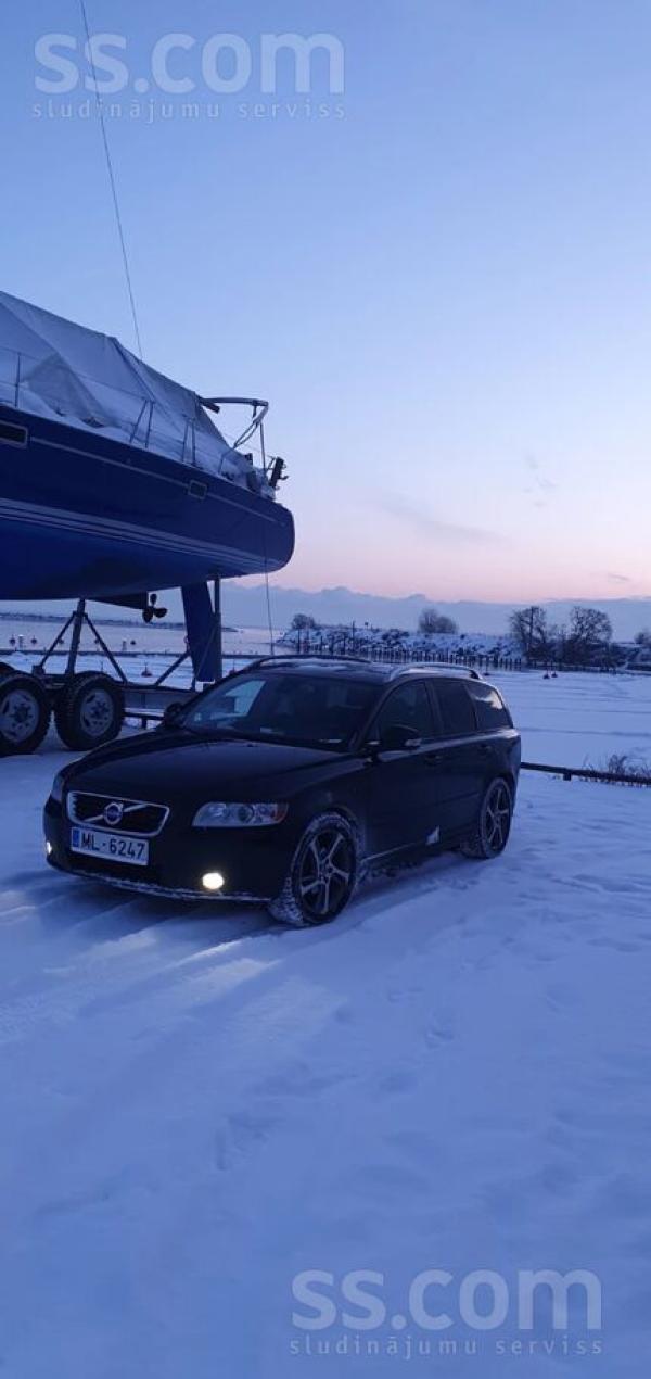 Melns Volvo V50 2011 Rīga, ar dzinēja tilpumu 1.60 L un nobraukumu 333 tūkst. km par 3980 €, foto 10 vietnē AUTOMOTO.COM.LV