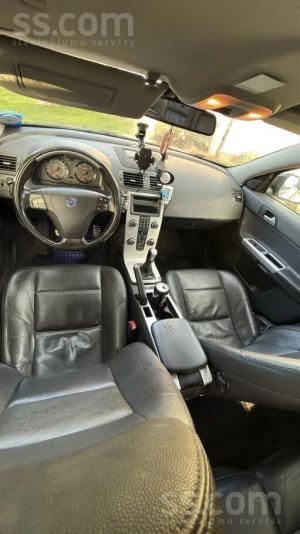 Melns Volvo V50 2011 Rīga, ar dzinēja tilpumu 1.60 L un nobraukumu 333 tūkst. km par 3980 €, foto 13 vietnē AUTOMOTO.COM.LV