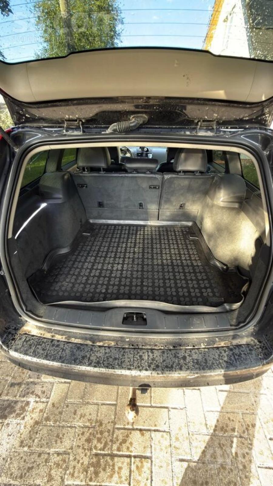 Melns Volvo V50 2011 Rīga, ar dzinēja tilpumu 1.60 L un nobraukumu 333 tūkst. km par 3980 €, foto 15 vietnē AUTOMOTO.COM.LV