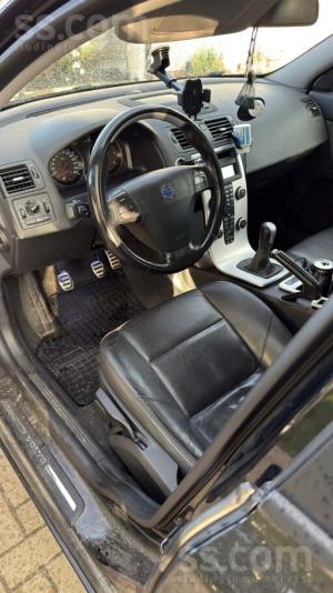 Melns Volvo V50 2011 Rīga, ar dzinēja tilpumu 1.60 L un nobraukumu 333 tūkst. km par 3980 €, foto 18 vietnē AUTOMOTO.COM.LV