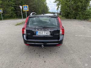 Black Volvo V50 2011 in Kelme, with an engine capacity of 1.56 L and mileage of 217 thousand km for 3350 €, photo 6 on AUTOMOTO.COM.LV