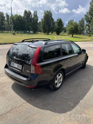 Melns Volvo V50 2011 Rīga, ar dzinēja tilpumu 2.00 L un nobraukumu 364 tūkst. km par 2500 €, foto 5 vietnē AUTOMOTO.COM.LV