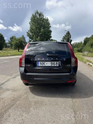 Melns Volvo V50 2011 Rīga, ar dzinēja tilpumu 2.00 L un nobraukumu 364 tūkst. km par 2500 €, foto 6 vietnē AUTOMOTO.COM.LV