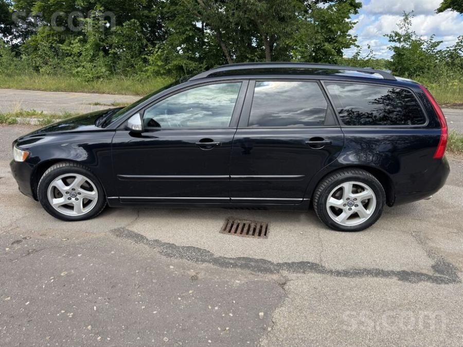 Melns Volvo V50 2011 Rīga, ar dzinēja tilpumu 2.00 L un nobraukumu 364 tūkst. km par 2500 €, foto 8 vietnē AUTOMOTO.COM.LV