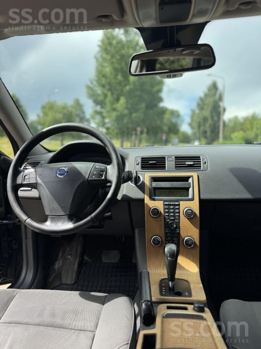 Melns Volvo V50 2011 Rīga, ar dzinēja tilpumu 2.00 L un nobraukumu 364 tūkst. km par 2500 €, foto 15 vietnē AUTOMOTO.COM.LV