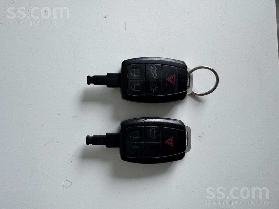 Melns Volvo V50 2011 Rīga, ar dzinēja tilpumu 2.00 L un nobraukumu 364 tūkst. km par 2500 €, foto 19 vietnē AUTOMOTO.COM.LV