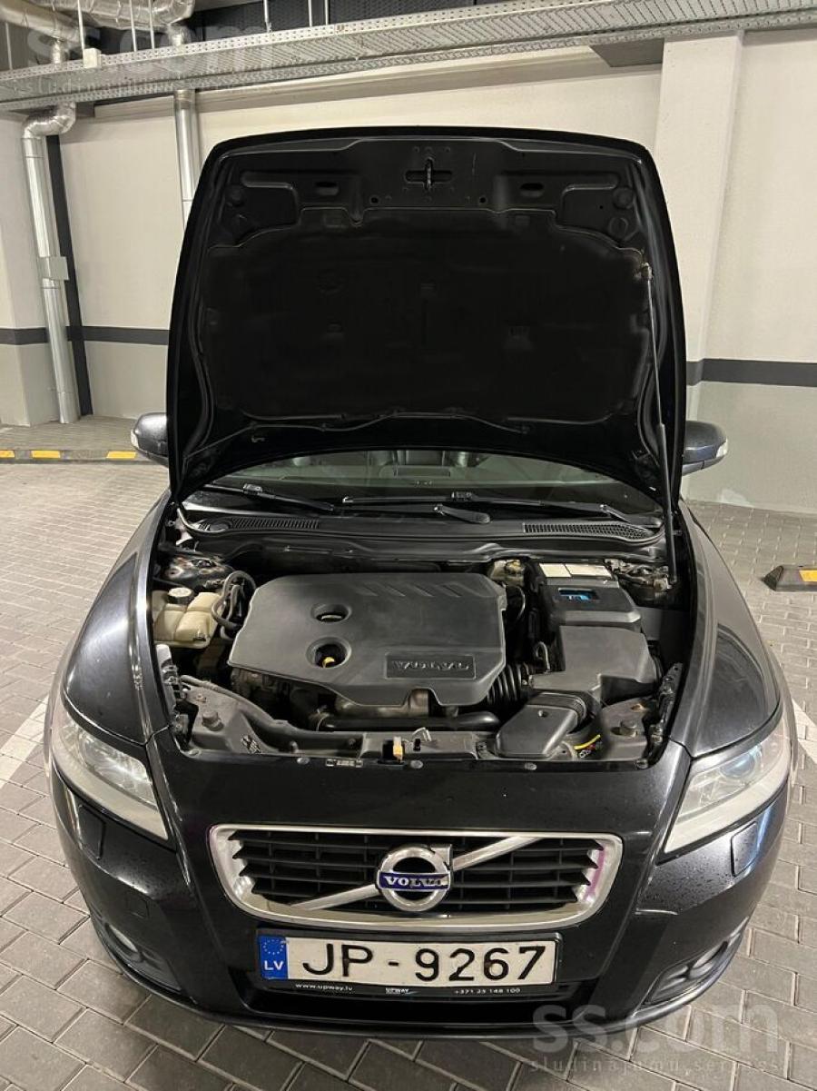 Melns Volvo V50 2011 Rīga, ar dzinēja tilpumu 1.60 L un nobraukumu 455 tūkst. km par 2500 €, foto 6 vietnē AUTOMOTO.COM.LV