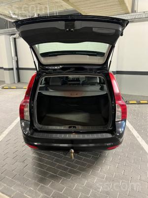Melns Volvo V50 2011 Rīga, ar dzinēja tilpumu 1.60 L un nobraukumu 455 tūkst. km par 2500 €, foto 8 vietnē AUTOMOTO.COM.LV