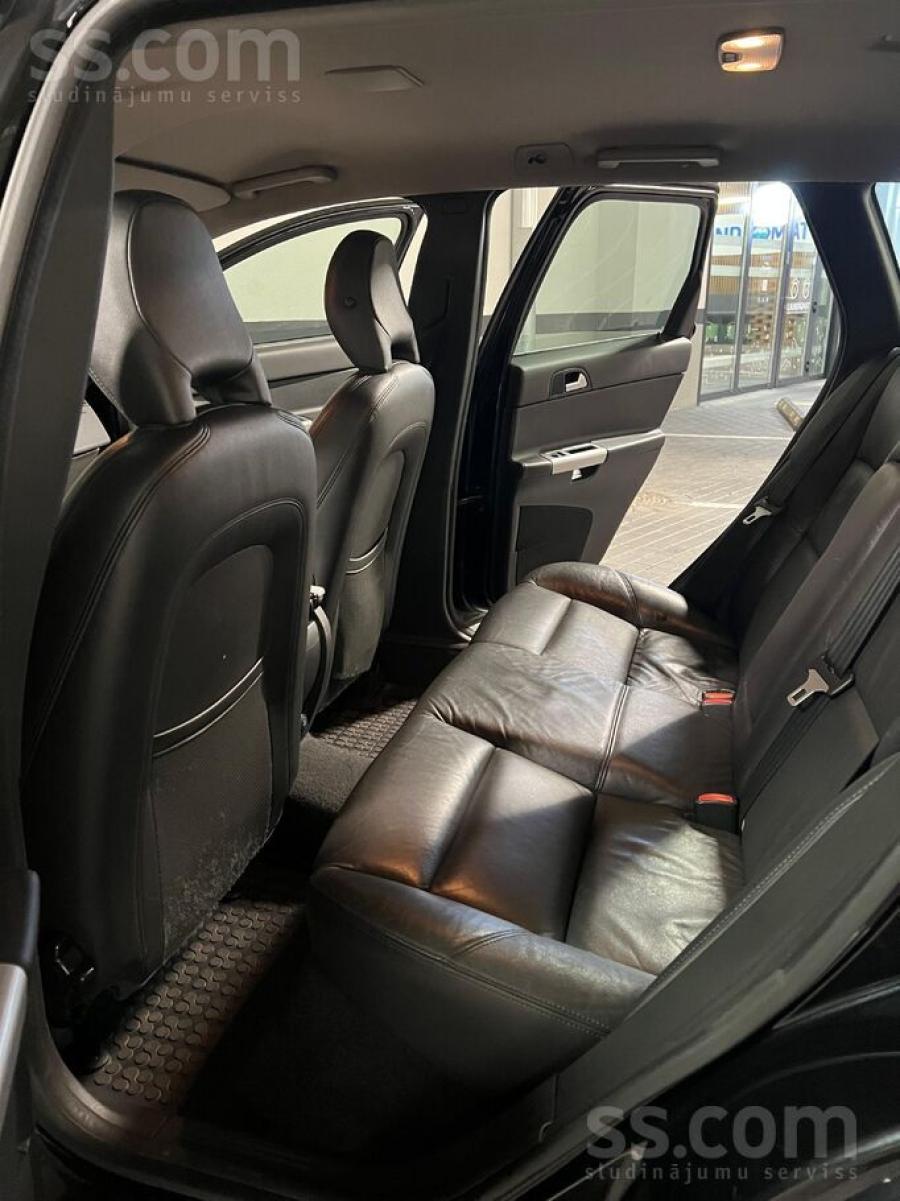 Melns Volvo V50 2011 Rīga, ar dzinēja tilpumu 1.60 L un nobraukumu 455 tūkst. km par 2500 €, foto 10 vietnē AUTOMOTO.COM.LV