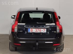 Black Volvo V50 2011 in Jurmala, with an engine capacity of 1.60 L and mileage of 325 thousand km for 4750 €, photo 13 on AUTOMOTO.COM.LV