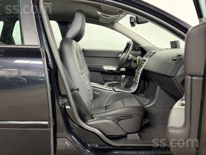 Black Volvo V50 2011 in Jurmala, with an engine capacity of 1.60 L and mileage of 325 thousand km for 4750 €, photo 19 on AUTOMOTO.COM.LV