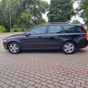 Black Volvo V50 2011 in Rezekne, with an engine capacity of 1.60 L and mileage of 0 thousand km for 3900 €, photo 6 on AUTOMOTO.COM.LV