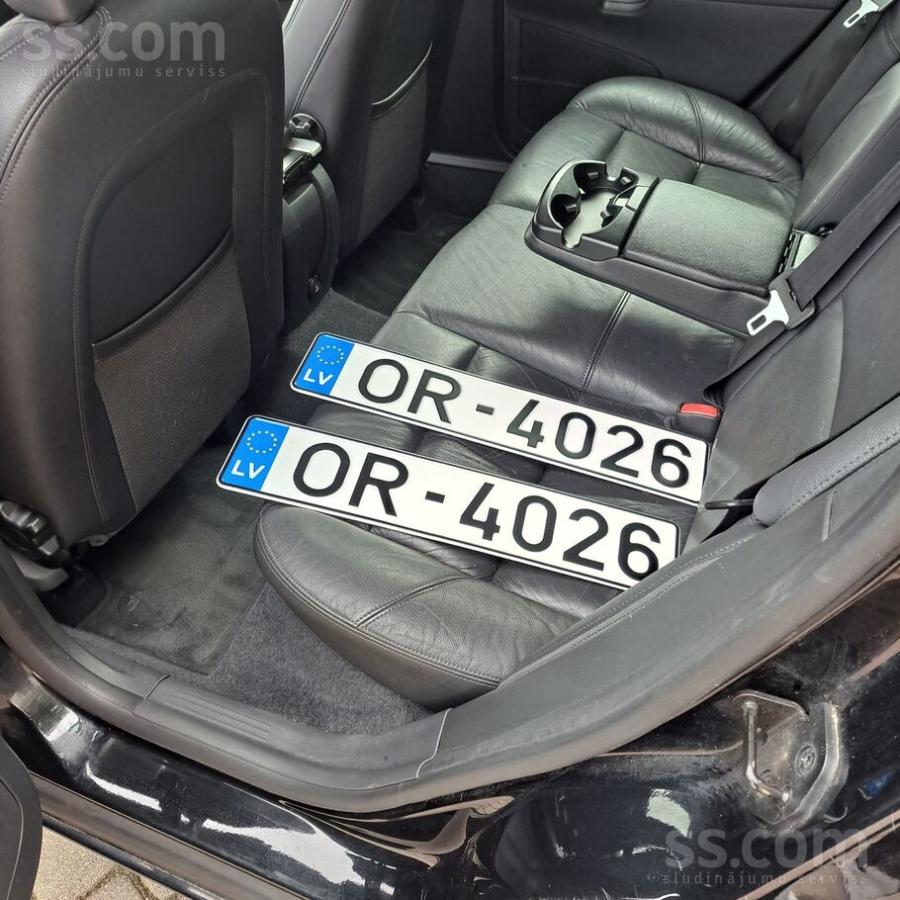 Black Volvo V50 2011 in Rezekne, with an engine capacity of 1.60 L and mileage of 0 thousand km for 3900 €, photo 10 on AUTOMOTO.COM.LV