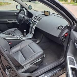 Black Volvo V50 2011 in Rezekne, with an engine capacity of 1.60 L and mileage of 0 thousand km for 3900 €, photo 12 on AUTOMOTO.COM.LV