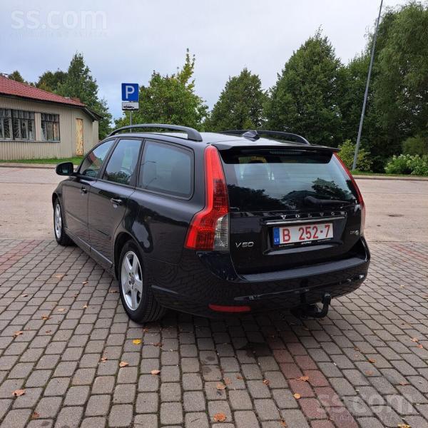 Черный Вольво В50 2011 в Резекне, объемом двигателя 1.60 л и пробегом 0 тыс. км за 3900 €, фото 7 на AUTOMOTO.COM.LV