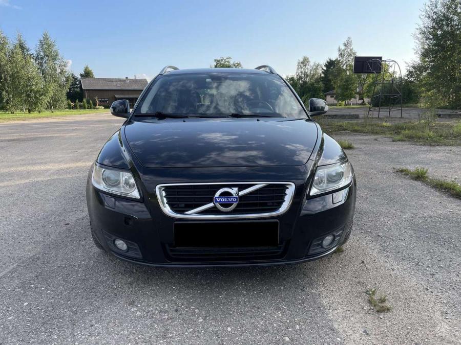 Melns Volvo V50 2011 Ukmergė, ar dzinēja tilpumu 1.56 L un nobraukumu 240 tūkst. km par 3200 €, foto 3 vietnē AUTOMOTO.COM.LV