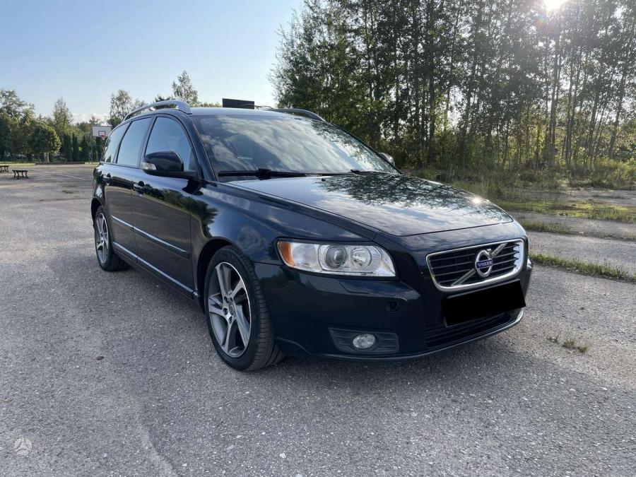 Melns Volvo V50 2011 Ukmergė, ar dzinēja tilpumu 1.56 L un nobraukumu 240 tūkst. km par 3200 €, foto 4 vietnē AUTOMOTO.COM.LV