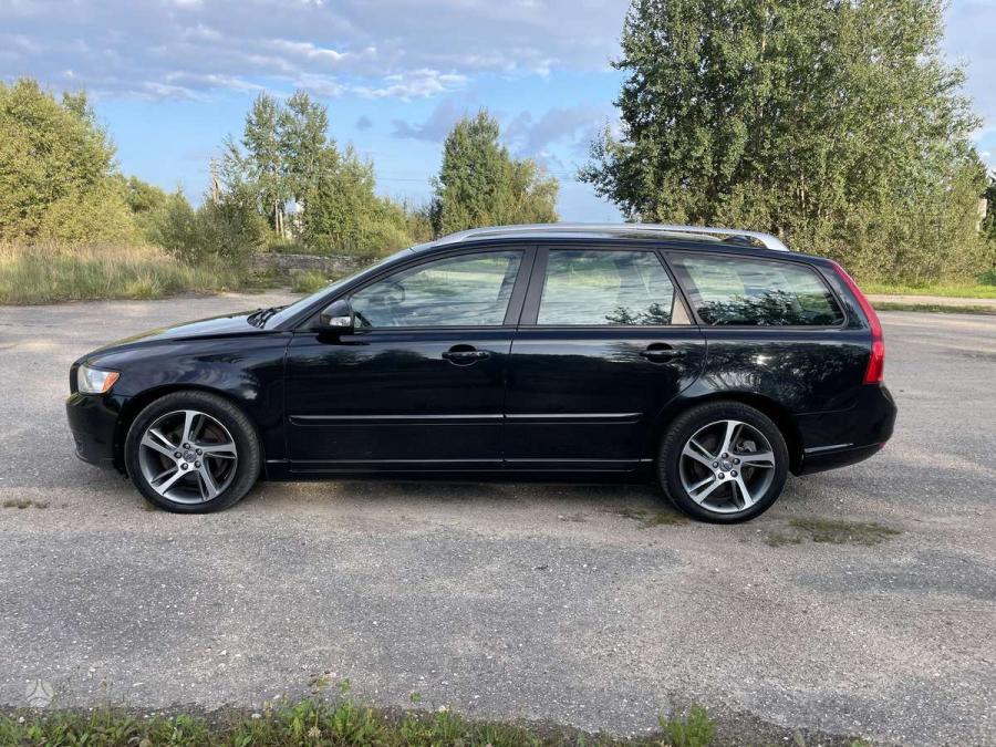 Melns Volvo V50 2011 Ukmergė, ar dzinēja tilpumu 1.56 L un nobraukumu 240 tūkst. km par 3200 €, foto 9 vietnē AUTOMOTO.COM.LV