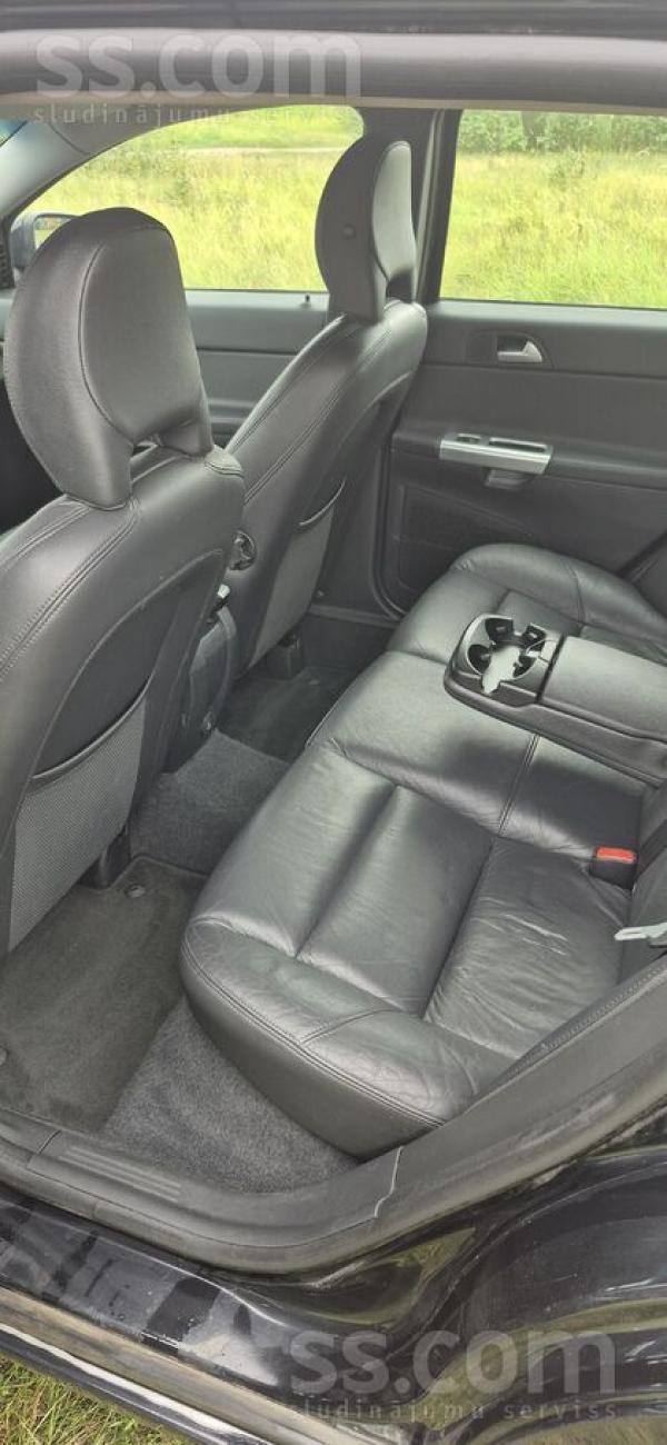 Melns Volvo V50 2011 Rīga, ar dzinēja tilpumu 1.60 L un nobraukumu 335 tūkst. km par 3000 €, foto 7 vietnē AUTOMOTO.COM.LV