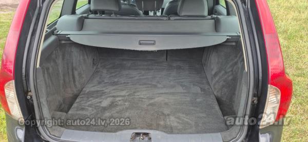 Melns Volvo V50 2011 Rīga, ar dzinēja tilpumu 1.60 L un nobraukumu 335 tūkst. km par 3000 €, foto 5 vietnē AUTOMOTO.COM.LV