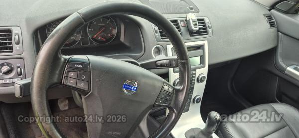 Melns Volvo V50 2011 Rīga, ar dzinēja tilpumu 1.60 L un nobraukumu 335 tūkst. km par 3000 €, foto 7 vietnē AUTOMOTO.COM.LV