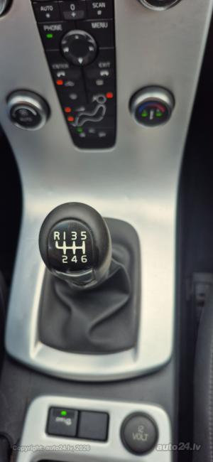 Melns Volvo V50 2011 Rīga, ar dzinēja tilpumu 1.60 L un nobraukumu 335 tūkst. km par 3000 €, foto 11 vietnē AUTOMOTO.COM.LV