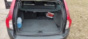 Black Volvo V50 2011 in Riga, with an engine capacity of 1.60 L and mileage of 302 thousand km for 2990 €, photo 12 on AUTOMOTO.COM.LV
