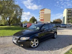 Black Volvo V50 2011 in Ventspils, with an engine capacity of 1.60 L and mileage of 247 thousand km for 3300 €, photo  on AUTOMOTO.COM.LV