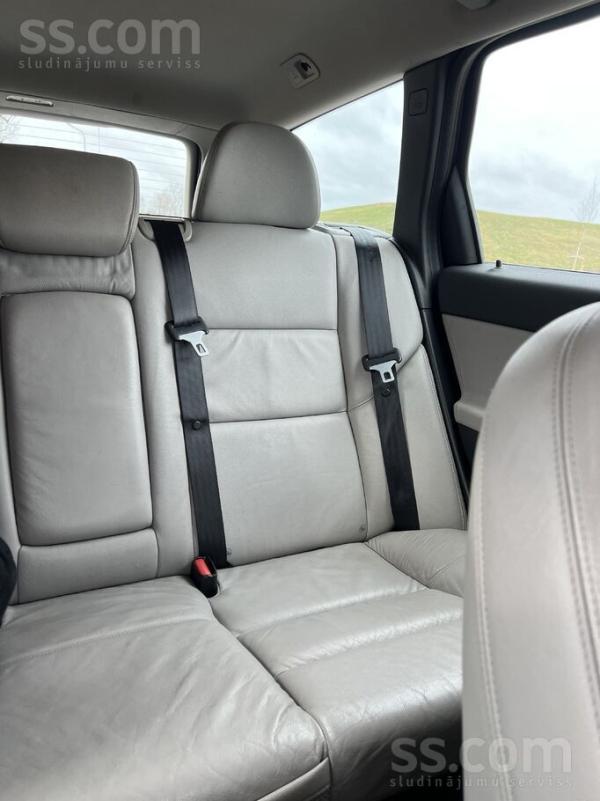 Melns Volvo V50 2012 Rīga, ar dzinēja tilpumu 2.00 L un nobraukumu 160 tūkst. km par 4500 €, foto 8 vietnē AUTOMOTO.COM.LV