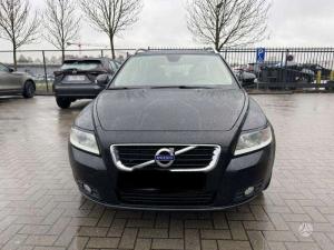 Black Volvo V50 2012 in Siauliai, with an engine capacity of 1.56 L and mileage of 219 thousand km for 3650 €, photo 2 on AUTOMOTO.COM.LV
