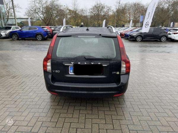 Black Volvo V50 2012 in Siauliai, with an engine capacity of 1.56 L and mileage of 219 thousand km for 3650 €, photo 5 on AUTOMOTO.COM.LV