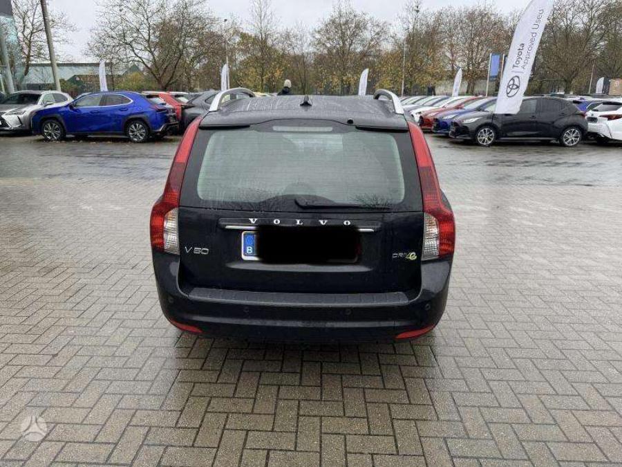 Black Volvo V50 2012 in Siauliai, with an engine capacity of 1.56 L and mileage of 219 thousand km for 3650 €, photo 5 on AUTOMOTO.COM.LV