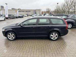Black Volvo V50 2012 in Siauliai, with an engine capacity of 1.56 L and mileage of 219 thousand km for 3650 €, photo 7 on AUTOMOTO.COM.LV