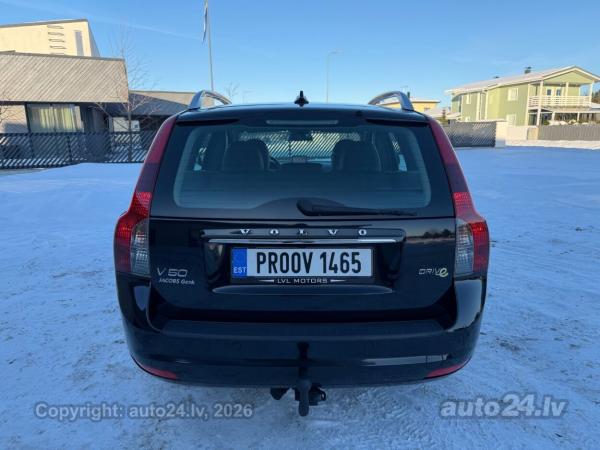 Black Volvo V50 2012 in Tallinn, with an engine capacity of 1.60 L and mileage of 208 thousand km for 4990 €, photo 11 on AUTOMOTO.COM.LV