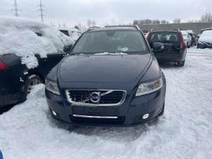 Black Volvo V50 2012 in Kaunas, with an engine capacity of 1.56 L and mileage of 245 thousand km for 3950 €, photo 8 on AUTOMOTO.COM.LV